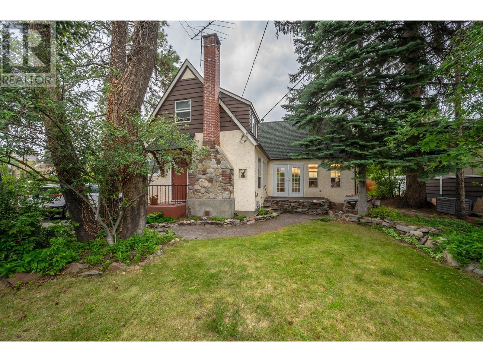 548 Burns Street, Penticton, British Columbia V2A4X1 For Sale | HouseSigma