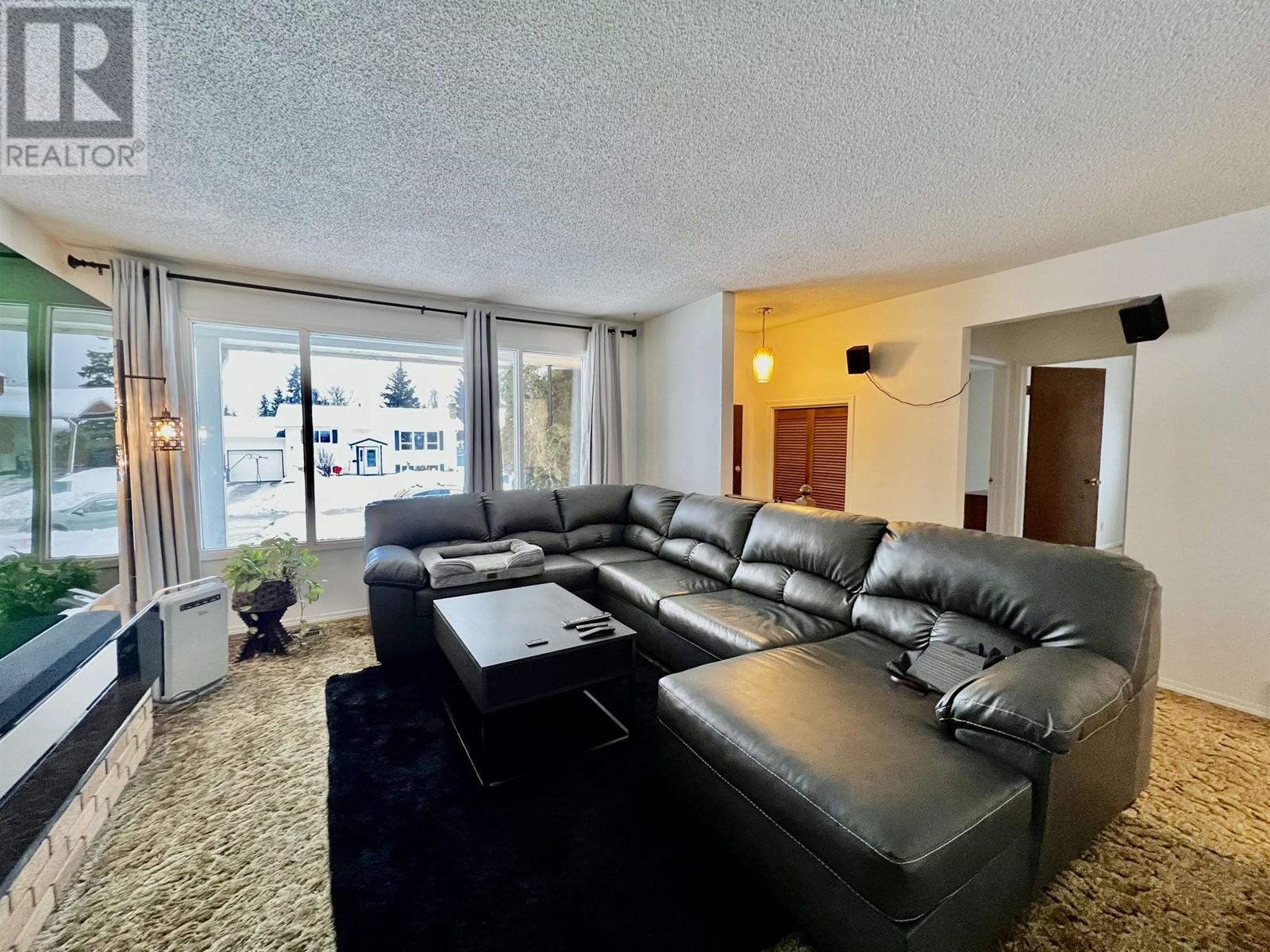 182 LOFTING PLACE, Prince George, British Columbia V2M4T2 For Sale ...