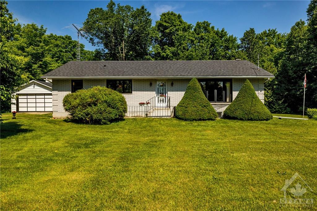 456 RIDEAU RIVER Road, Montague, Ontario K0G1N0 Sold History | HouseSigma