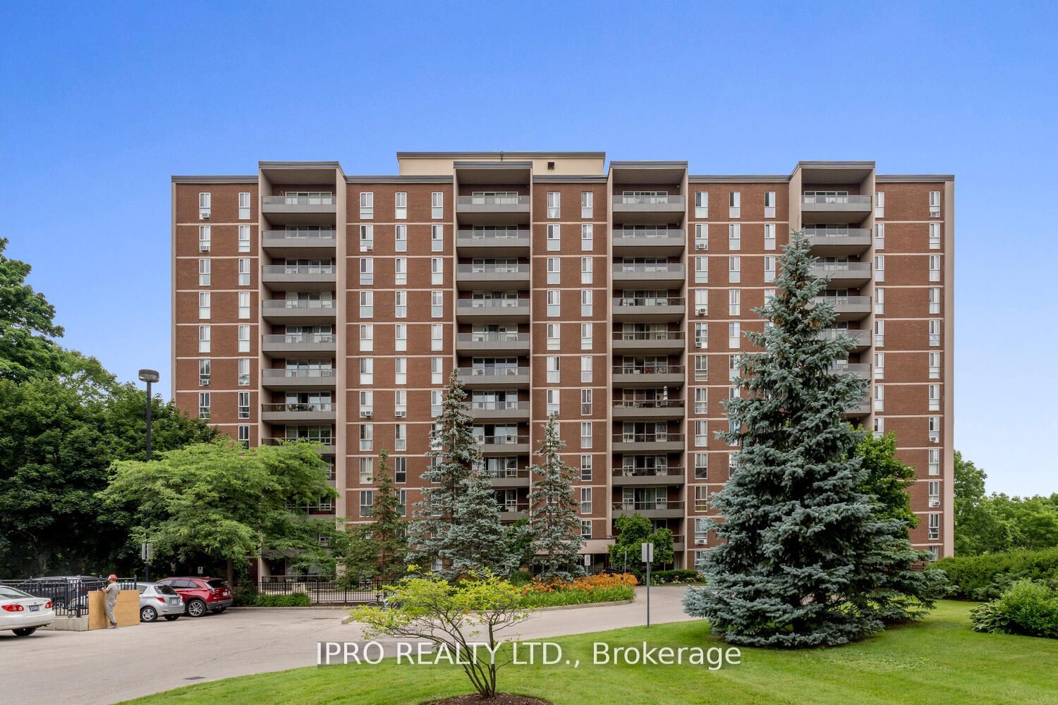 1004 - 1968 Main St W, Hamilton, Ontario L8S1J7 For Sale | HouseSigma